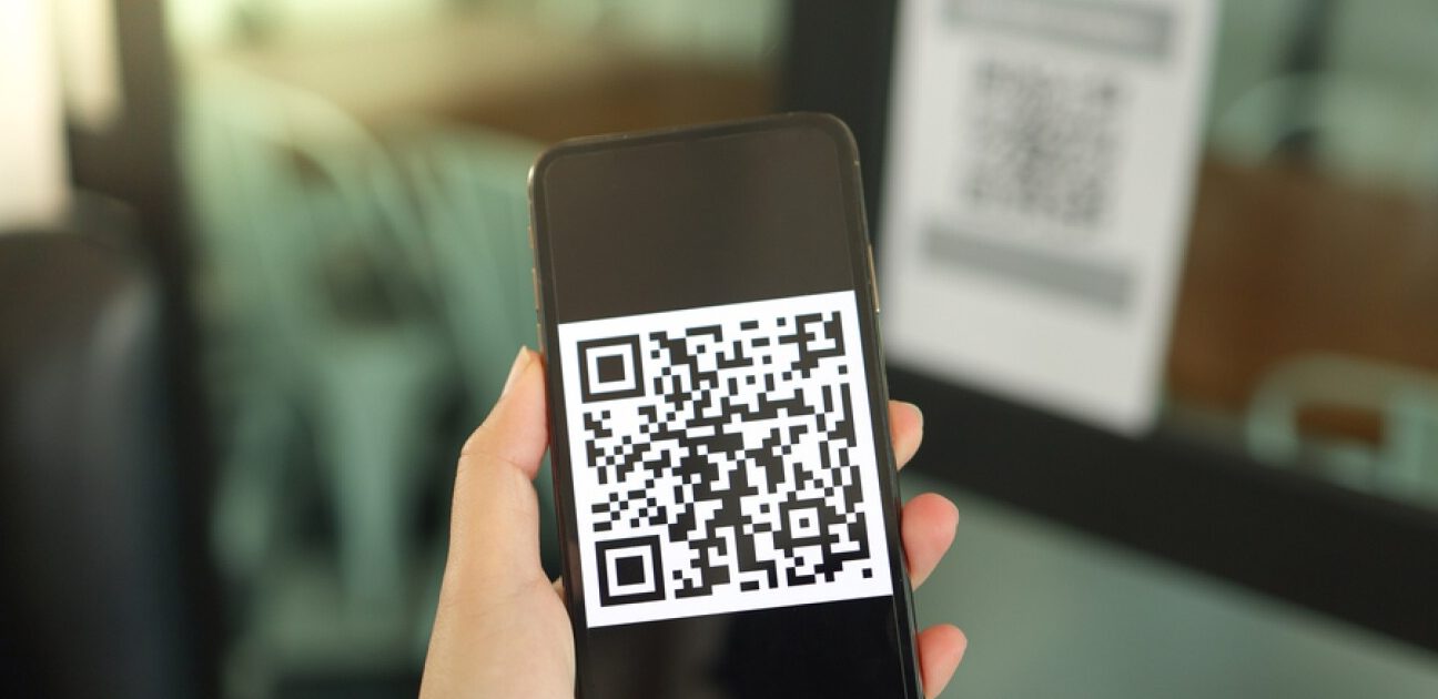 Can a QR code steal my data? Don't get scammed! - kurrently